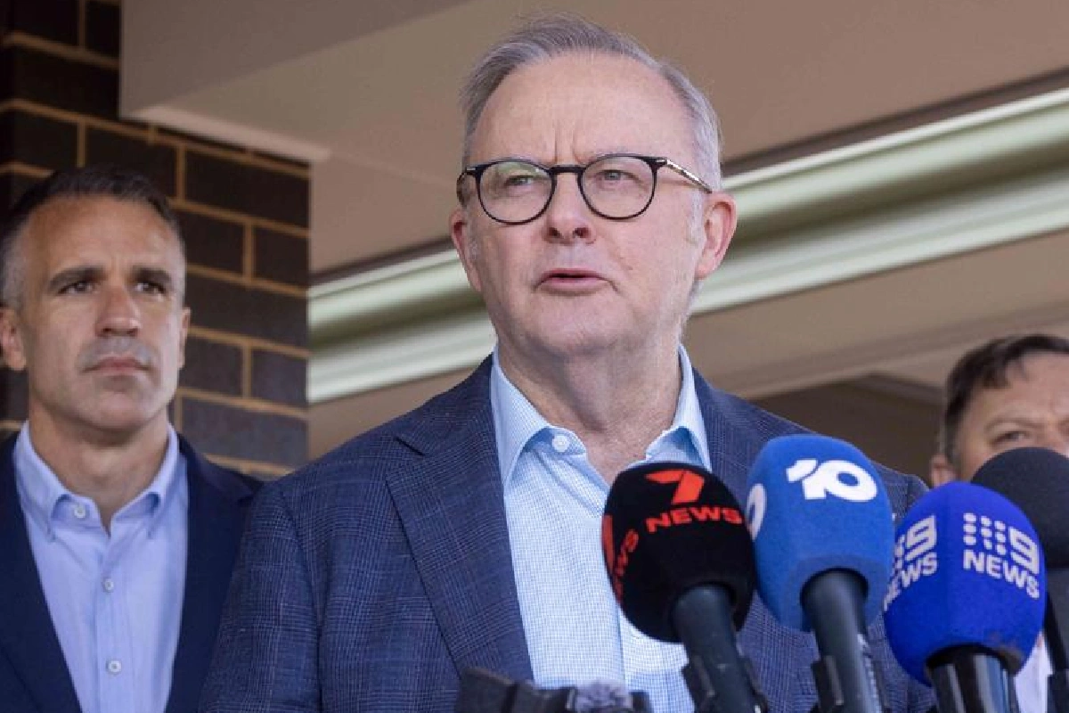 Anthony Albanese slams opposition as a party in chaos - TA NEA